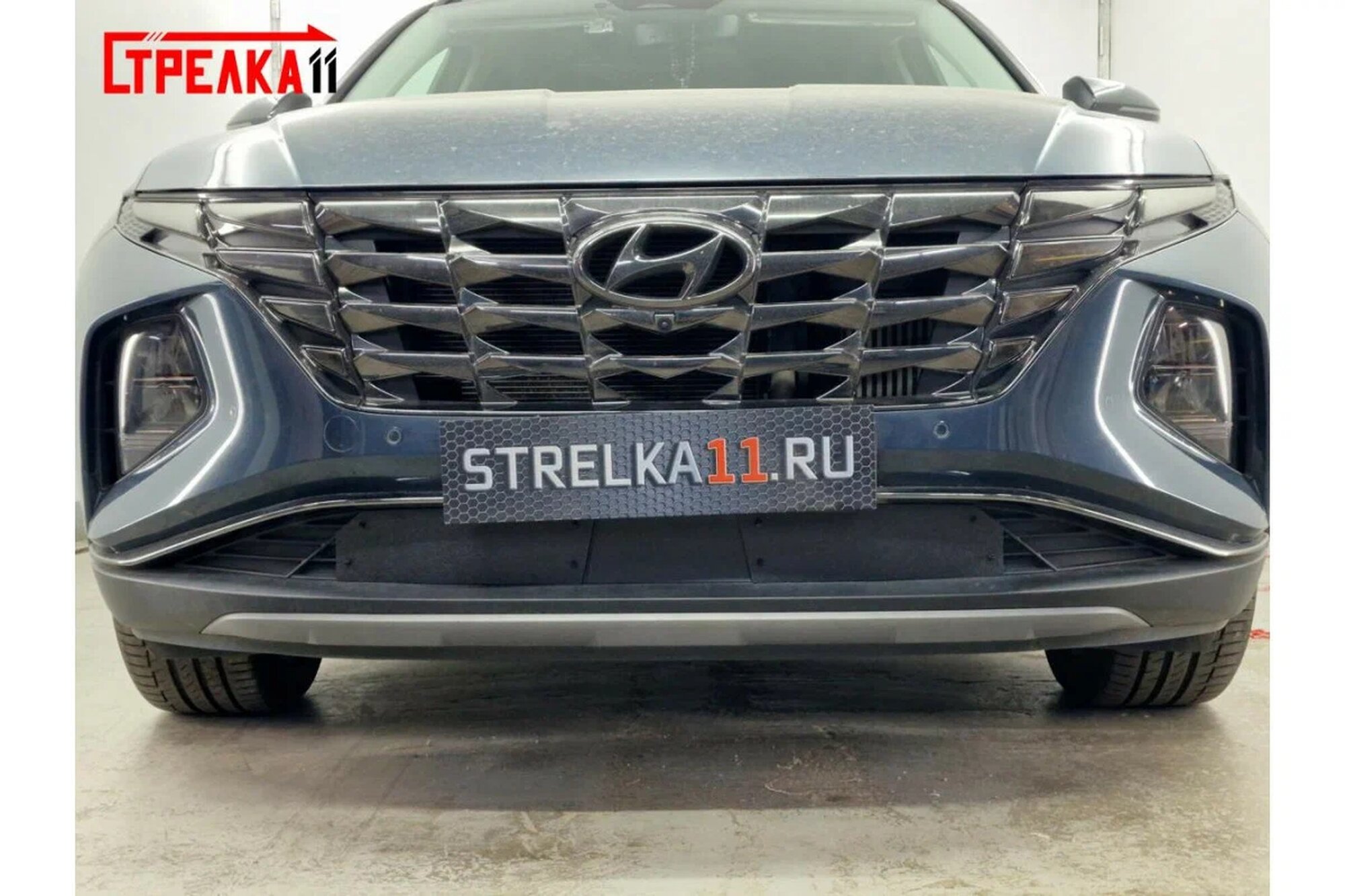 Зимняя защита на стяжке для HYUNDAI TUCSON (гибрид, Европа) 2020-2023 (IV), низ, 2шт, с датчиком
