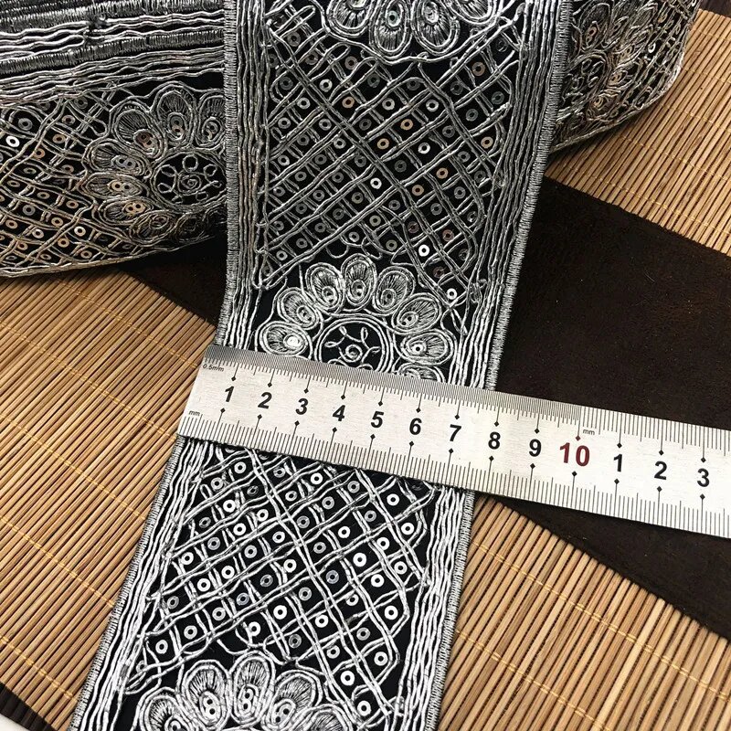Тесьма с пайетками, 7.8см, серебряная