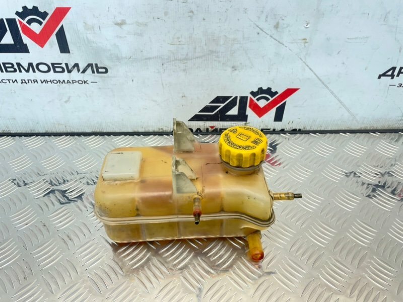 Б/У Расширительный бачок Chevrolet Rezzo 2008 KLAU A16DMS nна одном штуцере присутствует трещина 70467 GENERAL MOTORS арт. ...