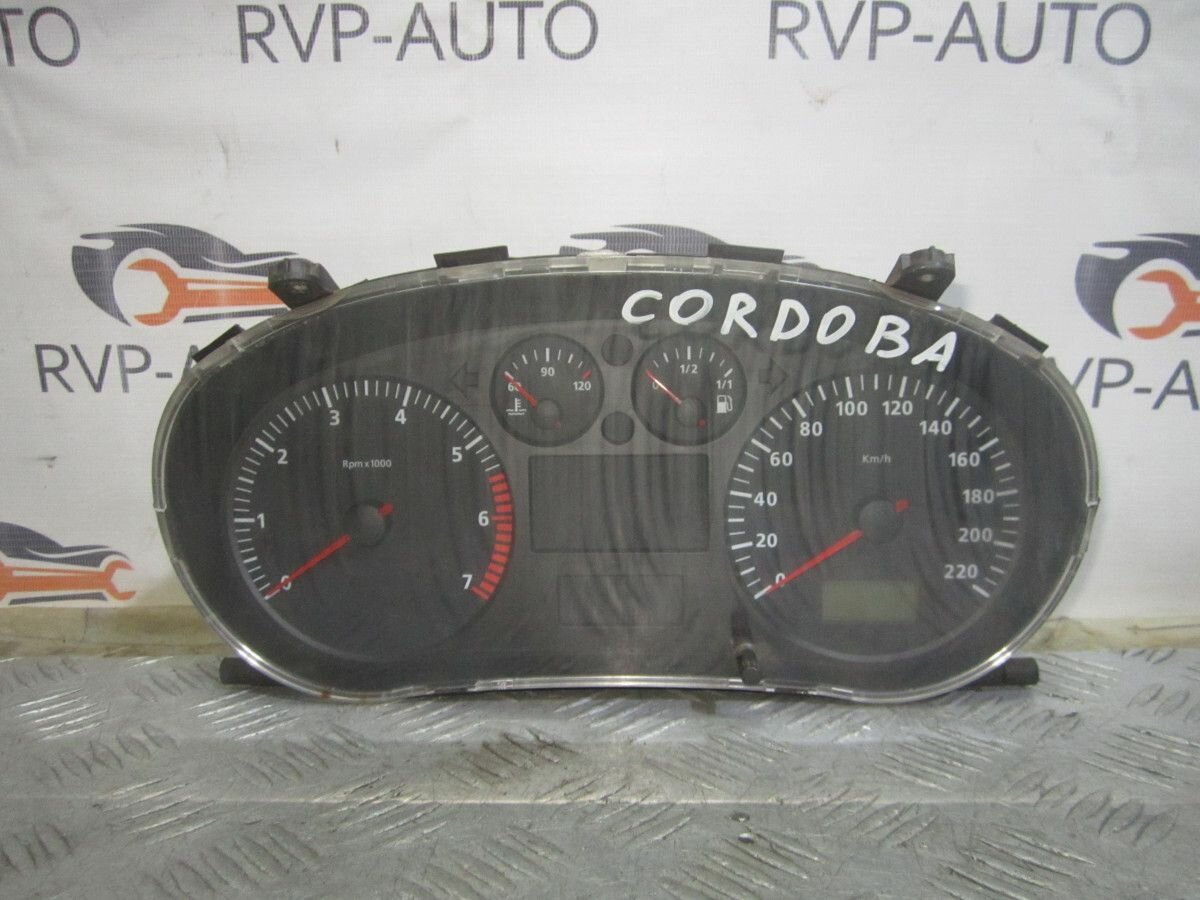 Панель приборов Seat Cordoba 1.6 МКПП 1999-2002
