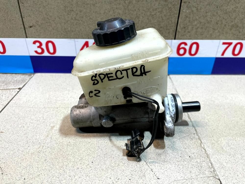 Главный тормозной цилиндр Kia Spectra I