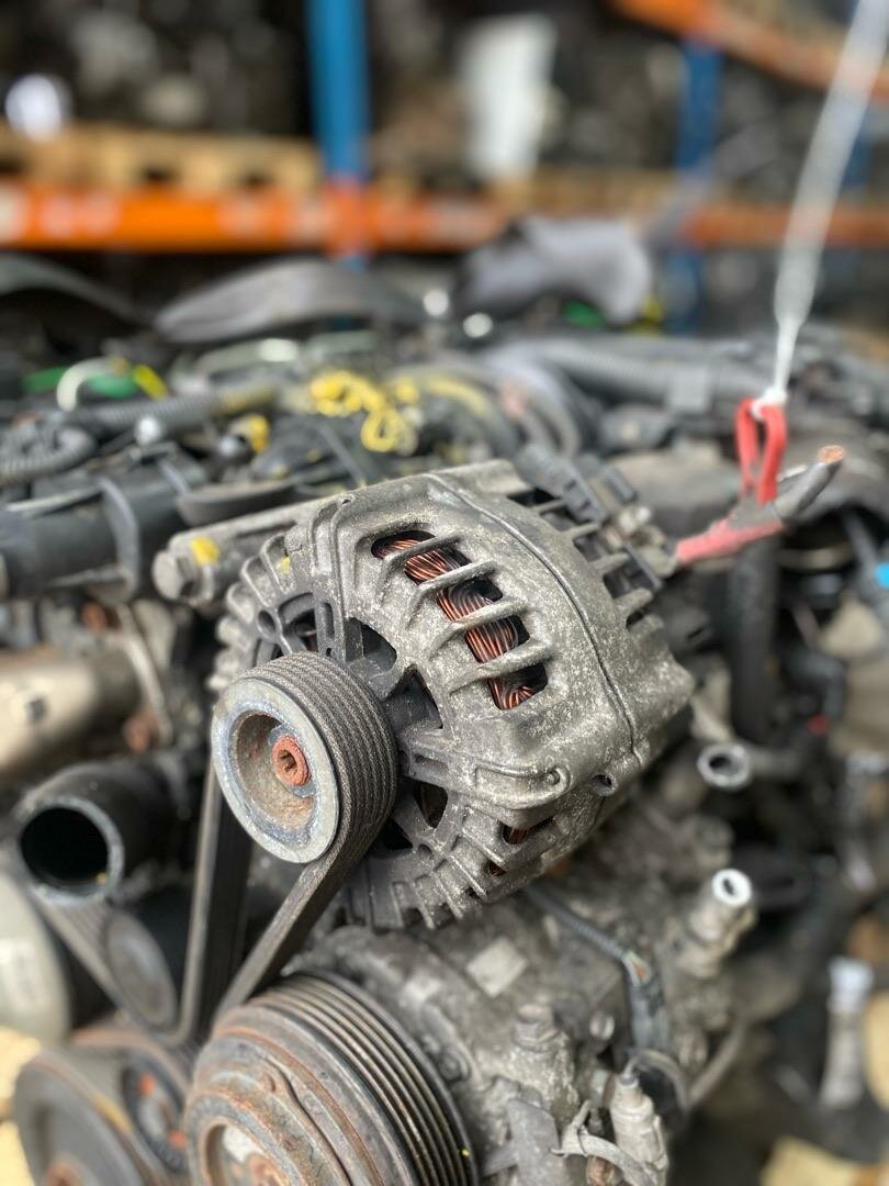 Генератор для BMW X1 E84 2.0 OEM 7802261