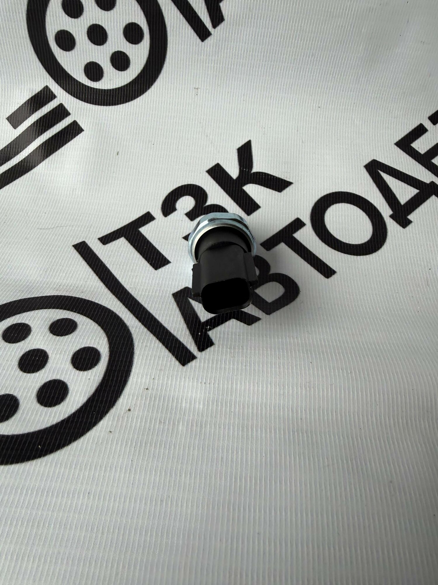 Датчик давления масла аварийный Cummins