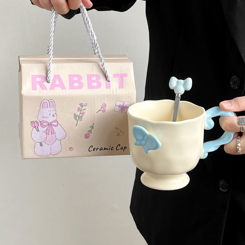 Изящная керамическая кружка с бабочкой для девочек, стильная кофейная кружка, идеальный подарок для любого случая.