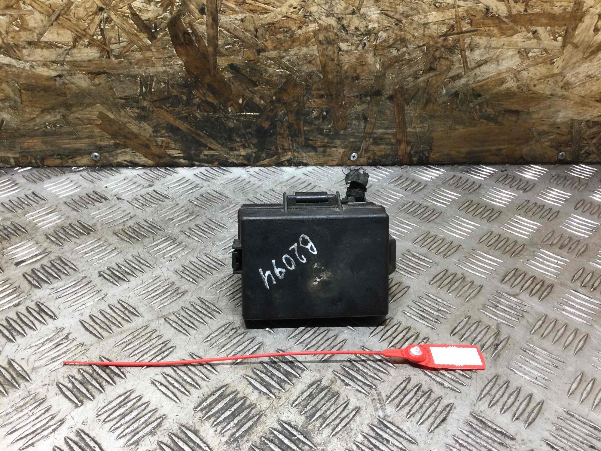 Б/У Блок предохранителей Chevrolet Captiva Captiva (C100) 2006 - 2011 2008 г.