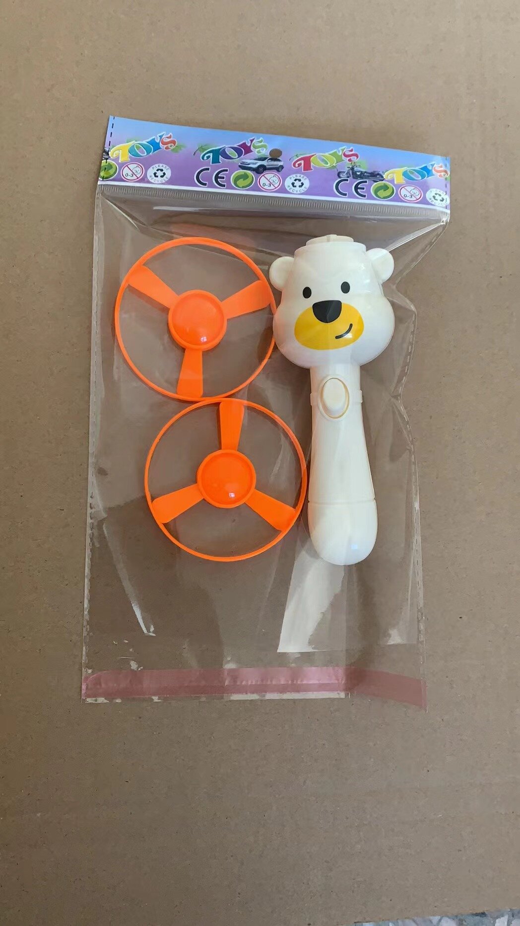 Детская игрушка бамбуковая стрекоза, светящийся пистолет НЛО, гироскоп, светящийся летающий диск, игрушка для мальчиков и девочек на ночном рынке