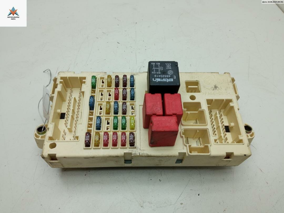 Блок предохранителей Fiat Stilo 2003 46750594