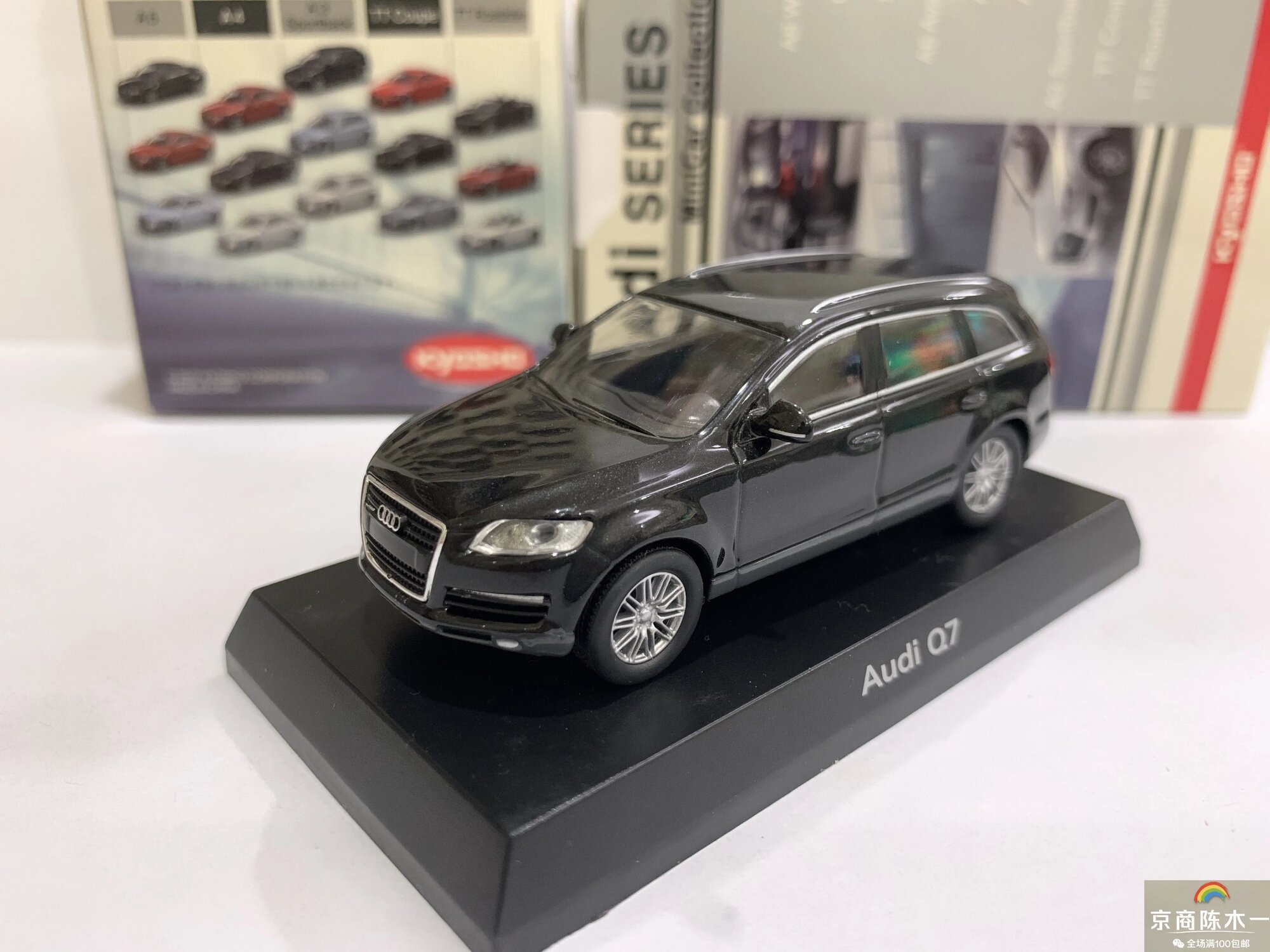 Коллекционная модель Audi Q7 black KYOSHO