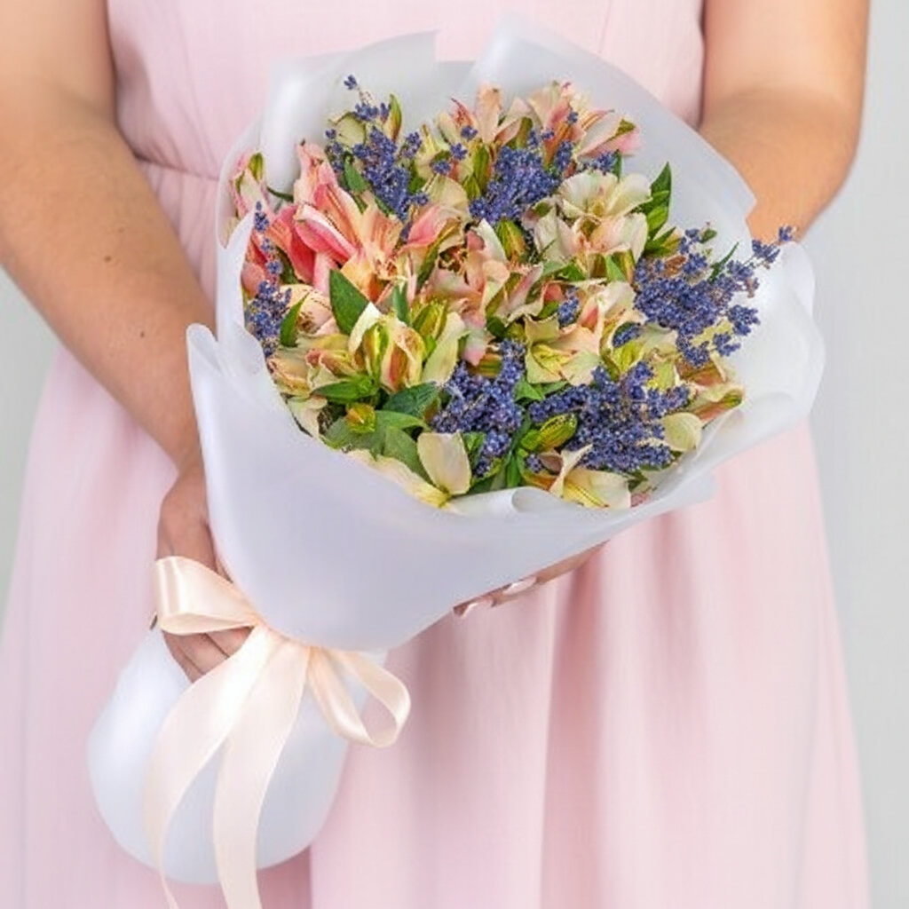 Букет "Альстромерии Розовые и Лаванда" размер S