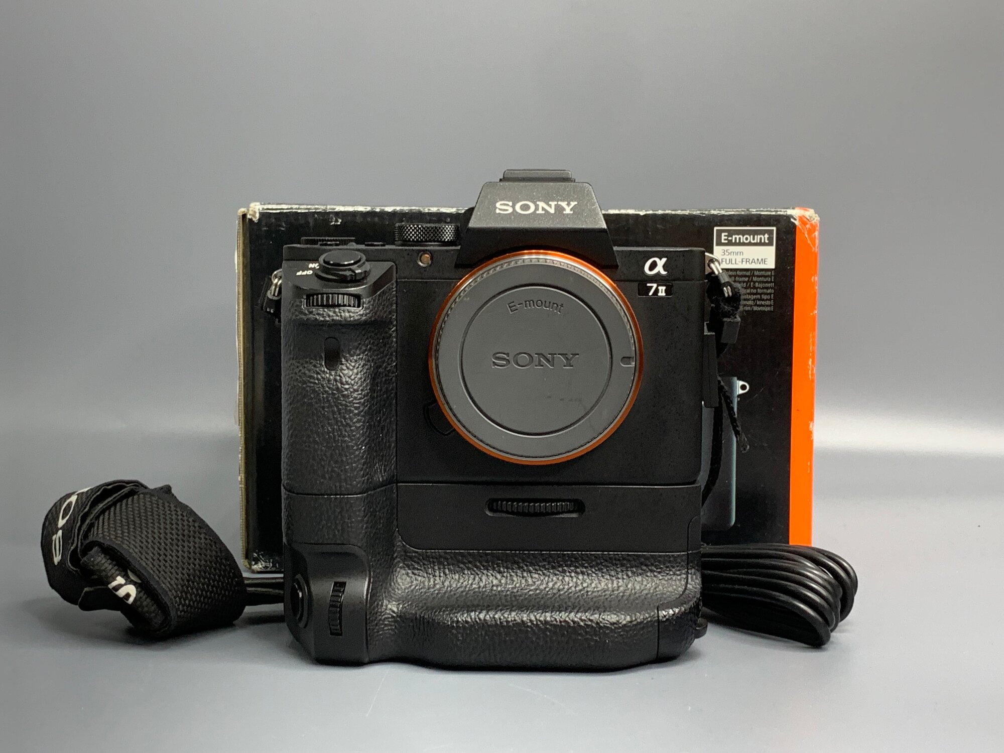 Sony A7 II + VG-C2EM 22.000 кадров