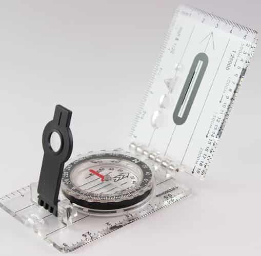 Компас планшетный "следопыт", жидкостный с визиром и линейкой/144/