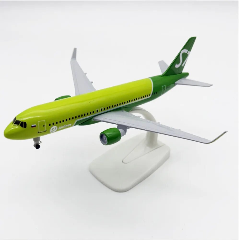 Сборная модель самолета S7 Airlines Airbus A320 из металла, масштаб 1:200, для детей от 14 лет — фото 1