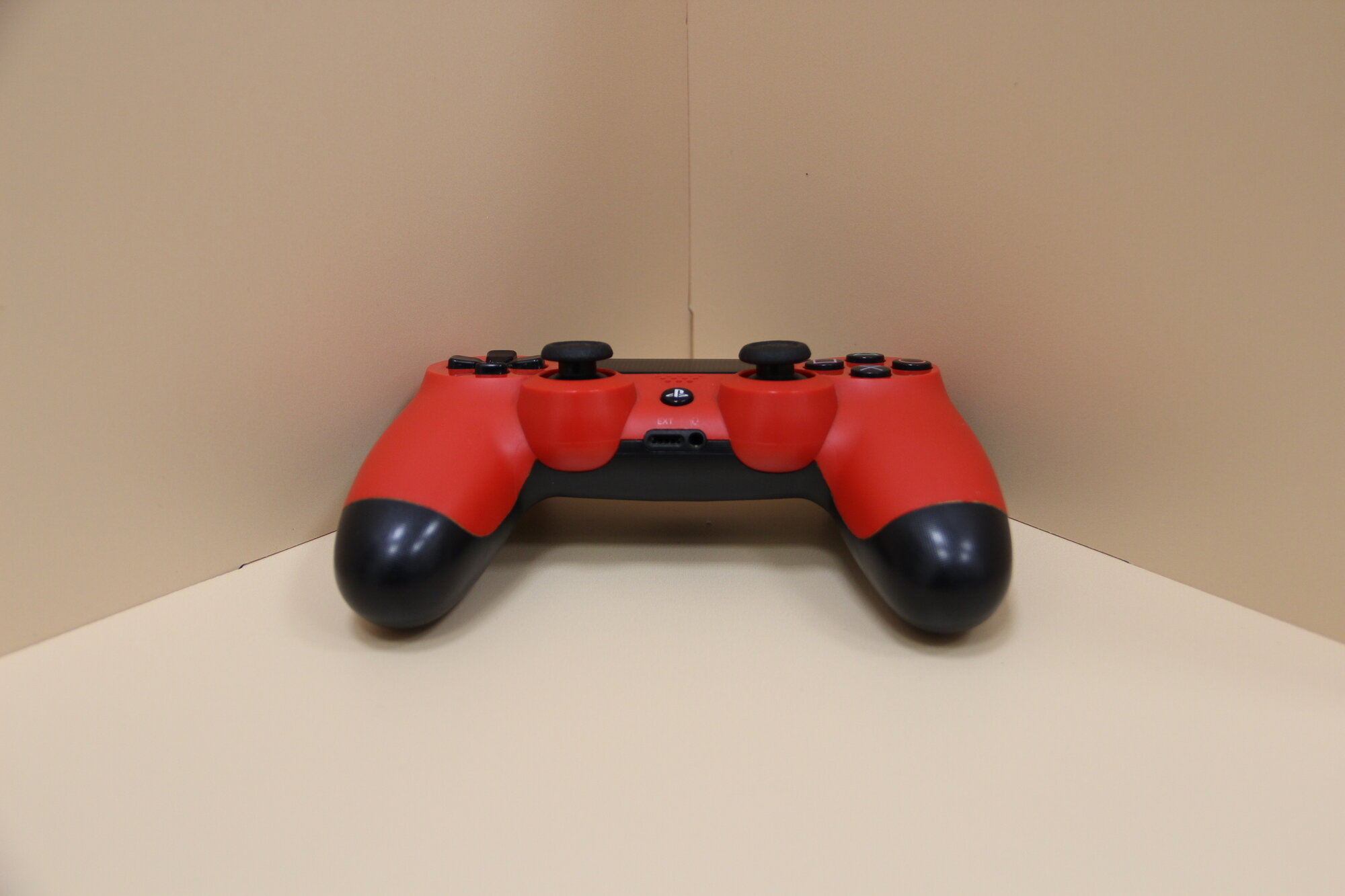 Геймпад DualShock 4 Red/Black для PS4 — фото 1