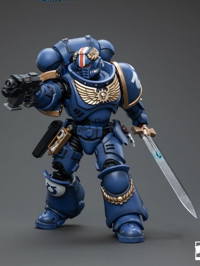 Подвижная фигурка JOYTOY Warhammer 40K 1/18 Action Figures Ultramarines Primaris Lieutenant Argaranthe