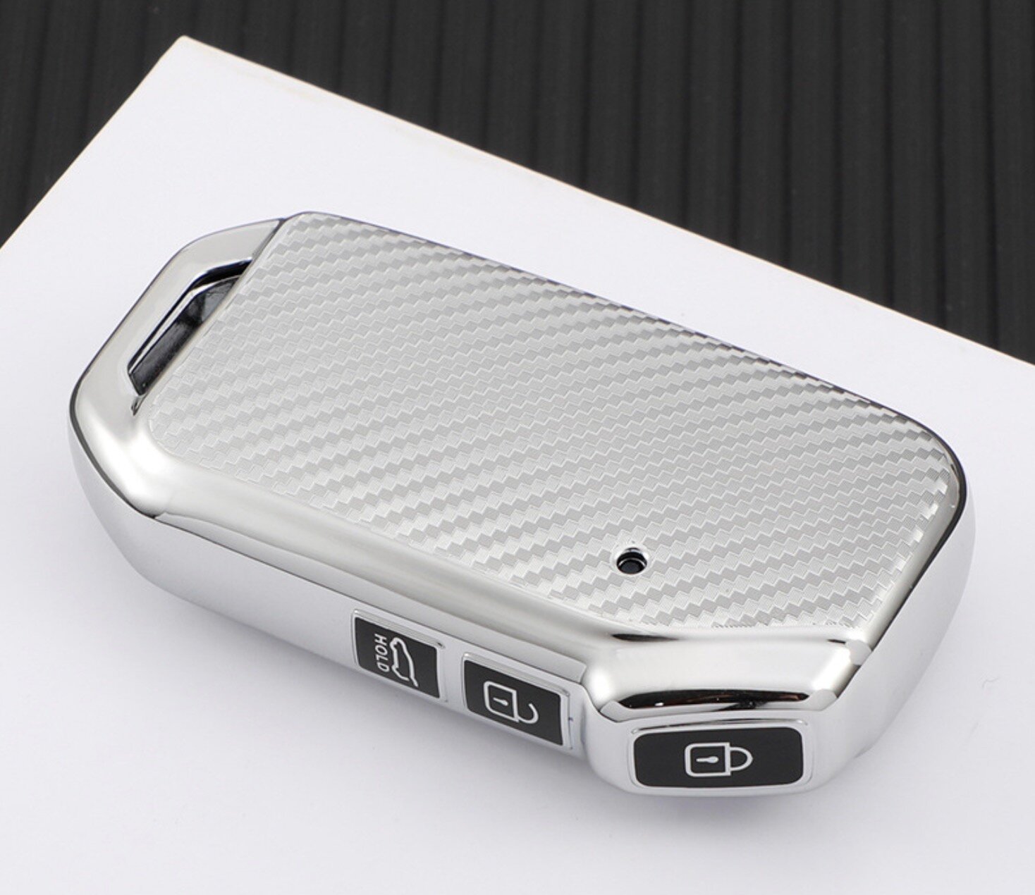 Белый чехол брелок с пряжкой высокого качества для ключа автомобиля KIA К5 Sorento 5 кнопок карбон. Защитный чехол футляр кейс для смарт ключа дистанционного управления машины КИА K5 Соренто 2020 2021 года