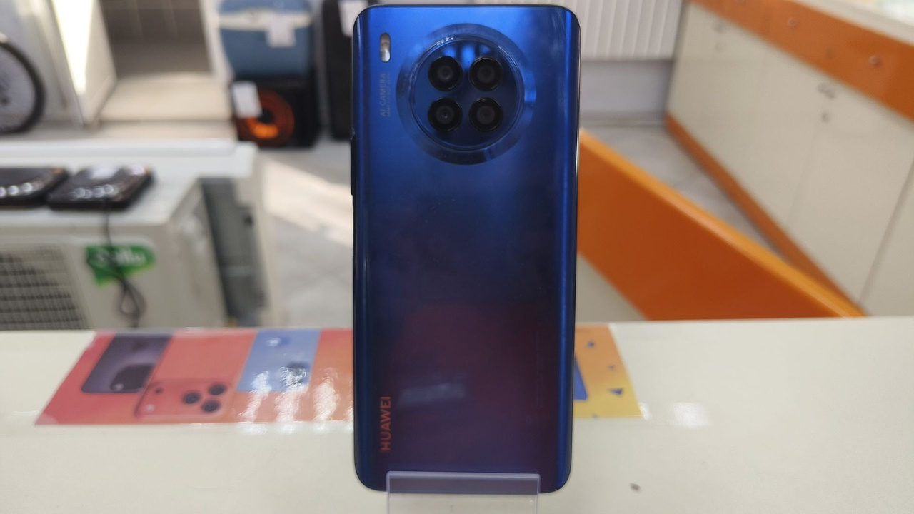 Смартфон HUAWEI Nova 8i 6/128 ГБ RU, Dual nano SIM, звездное небо
