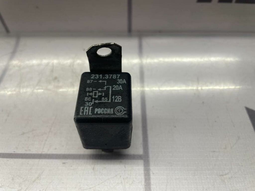 Реле Audi 80 90 B3 86-91
