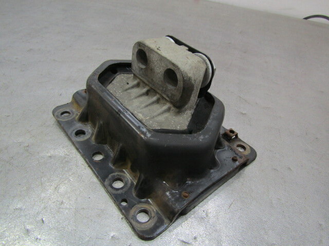 Подушка двигателя задняя Renault Premium