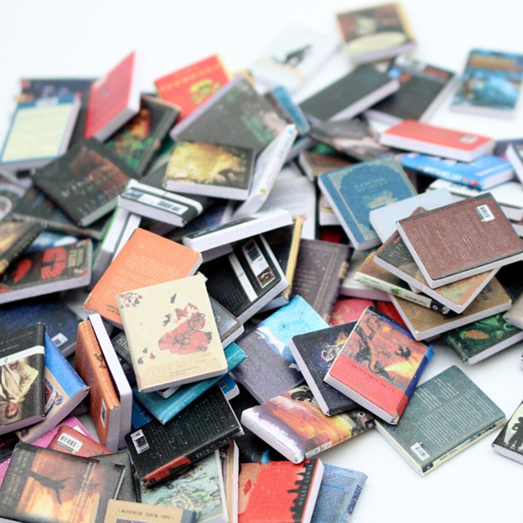 Миниатюрные домики для кукол, книга-реквизит