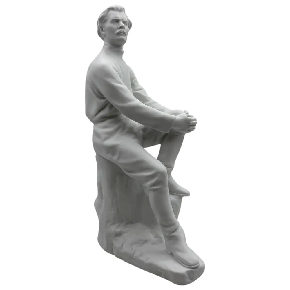 Фарфоровая скульптура "Горький А. М. на пне", автор Стамов В. Г, 1955-1957 гг, ЛФЗ, СССР