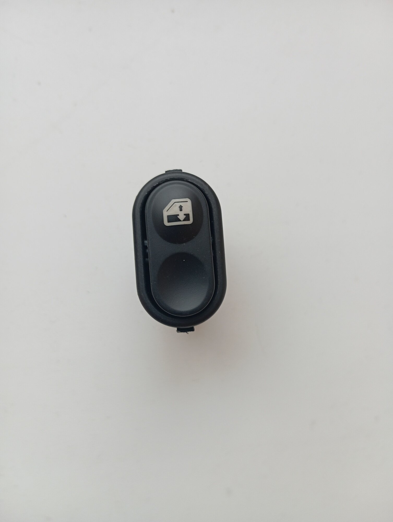 Кнопка стеклоподъемника Ваз 2109 без рамки