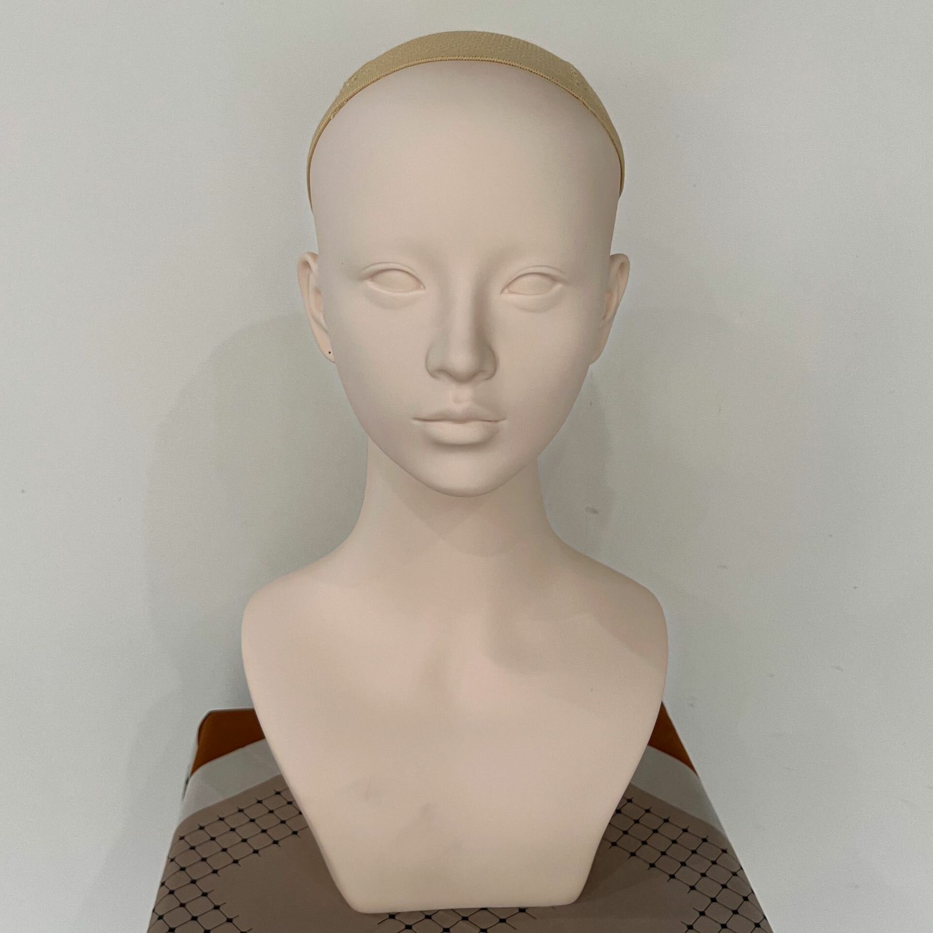 Новая манекен-голова для макияжа, демонстрация париков, женская голова, имитация реальной модели, подставка для ожерелий, серег и головных уборов, манекен-голова