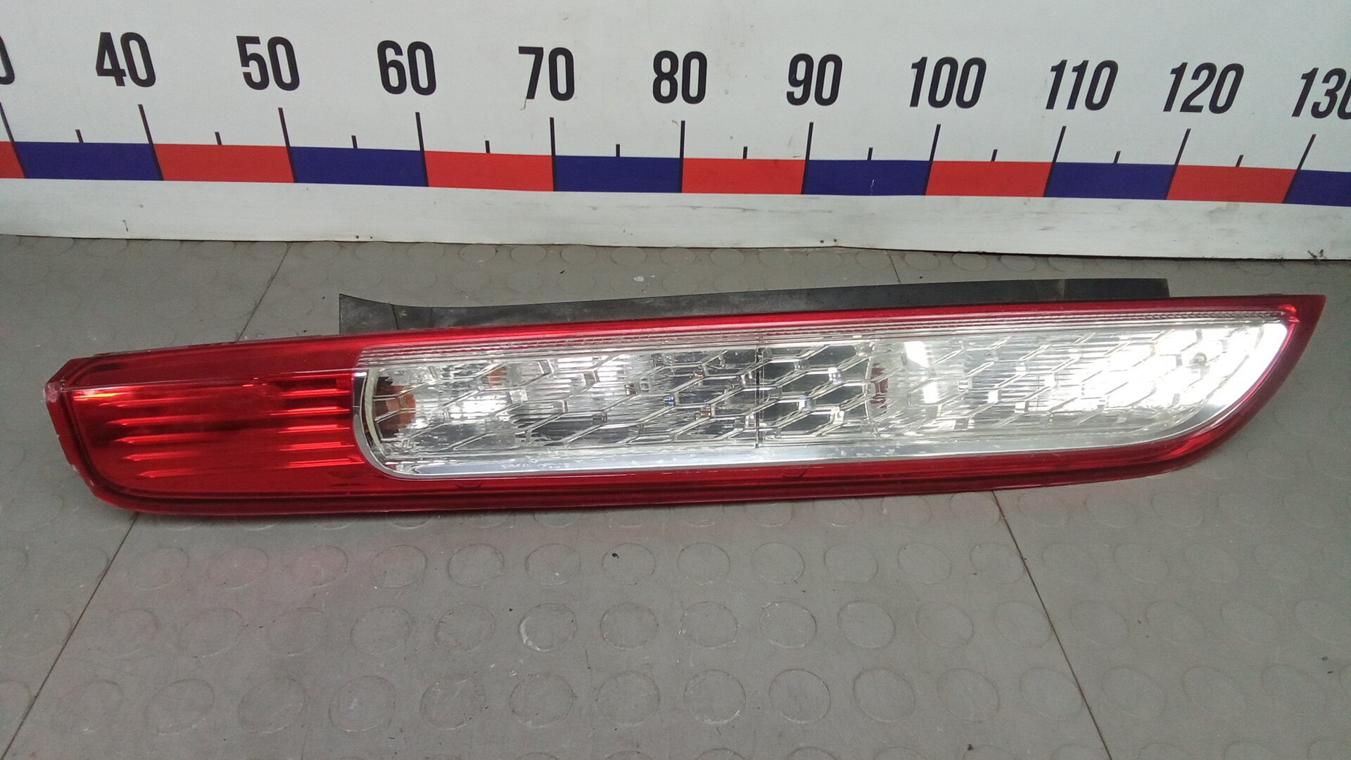 Фонарь задний левый FORD FOCUS 2