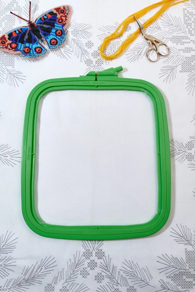 Пяльцы Nurge пластиковые квадратные с винтом №3