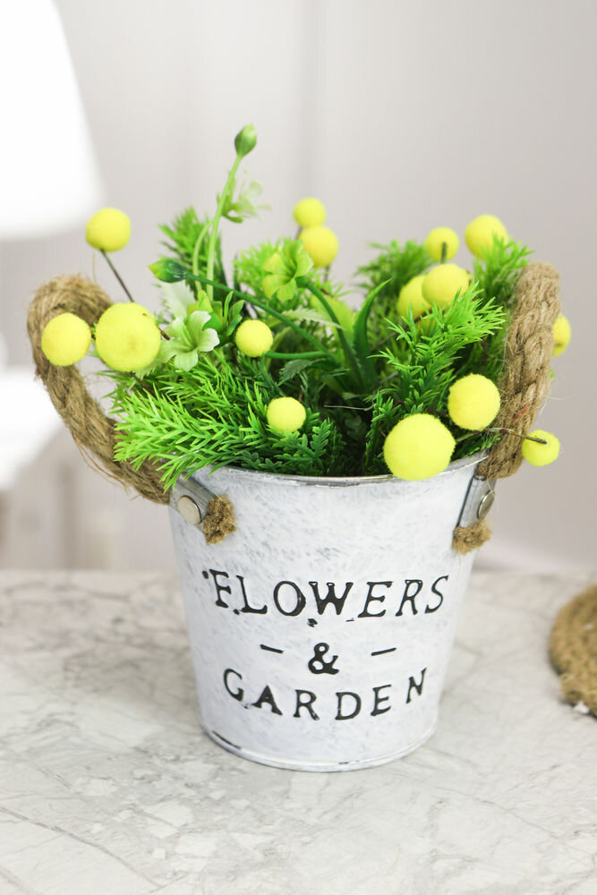 Искусственный цветок в горшке образ мимозы с можжевеловыми веточками, 19 см, Due Esse Christmas XAE22000041-4