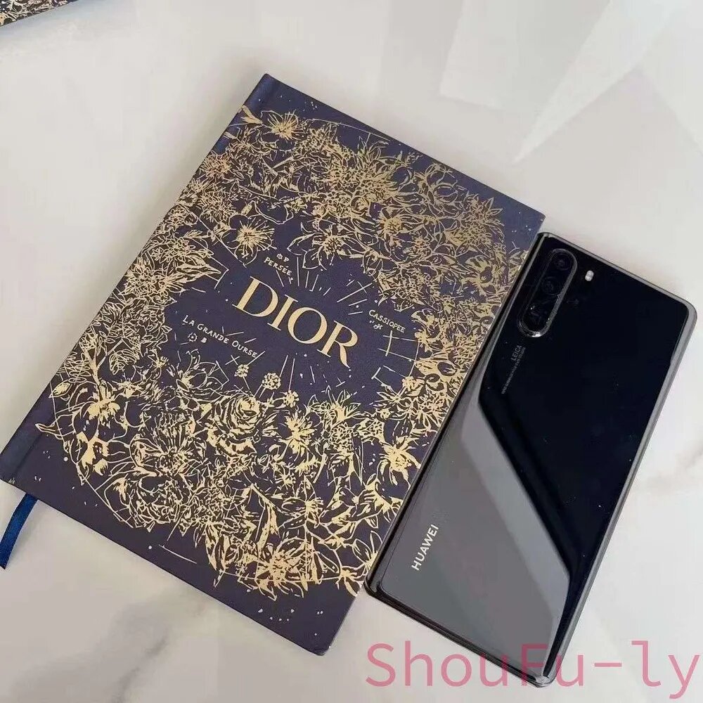 Блокнот DIOR A5 100 листов ежедневник с золотым обрезом и ляссе на магните. Элитный блокнот для записей — фото 1