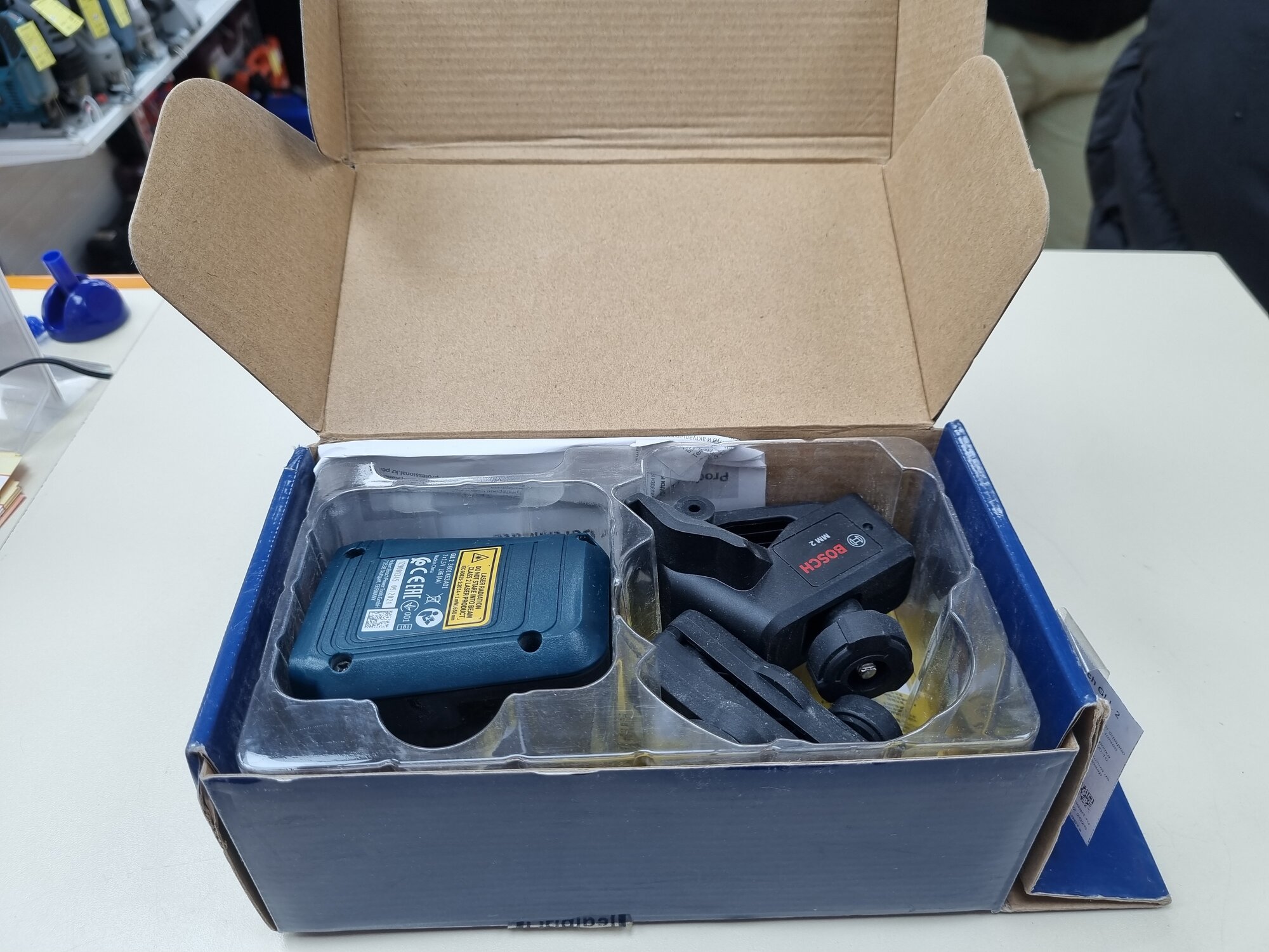 Нивелир лазерн. Bosch GLL 2-10 Professional 2кл. лаз. цв. луч. красный 2луч. (0601063L00) Б/У уценка