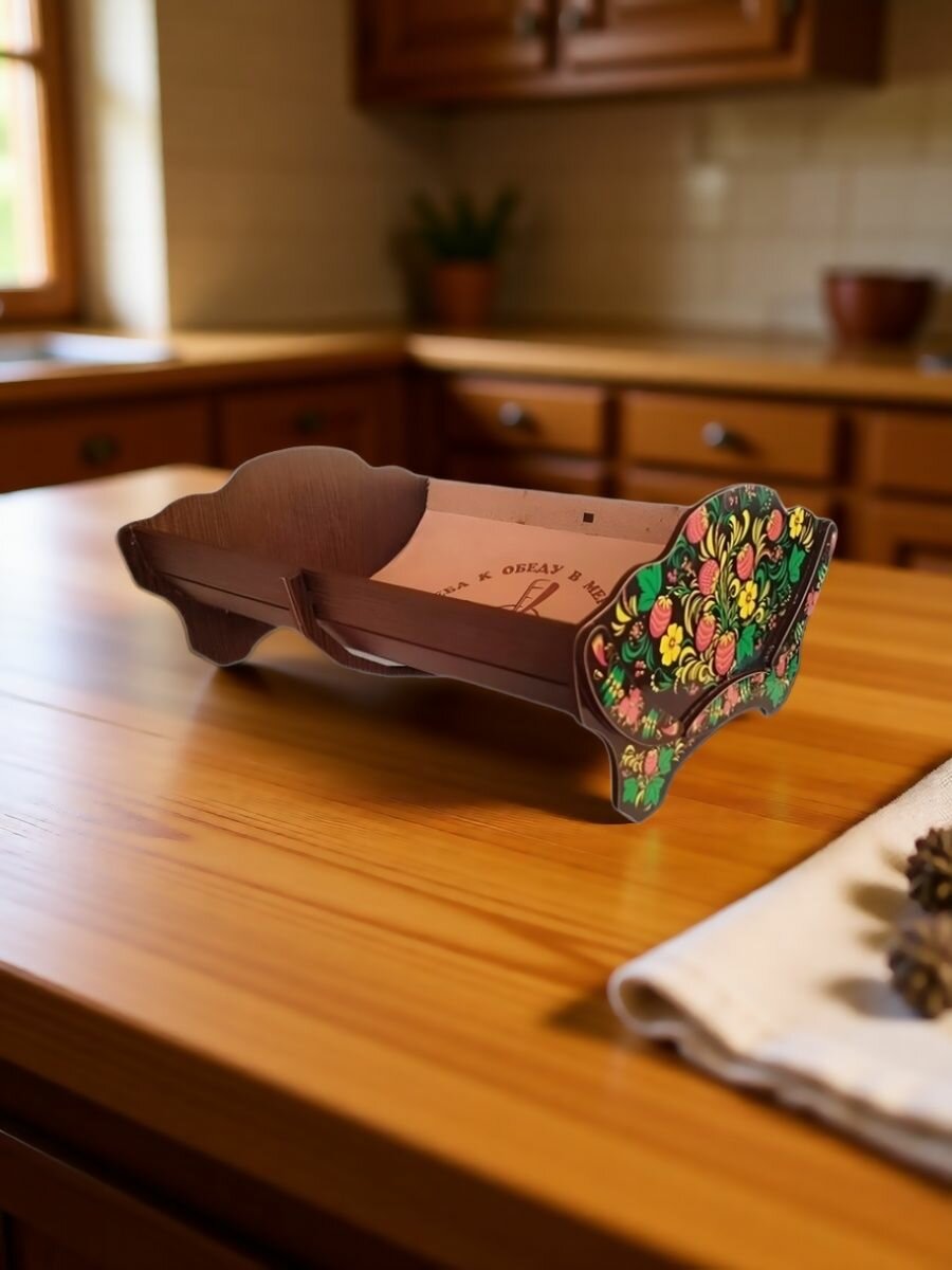 Деревянная хлебница на стол "Ягоды", под хохлому, 23 см.