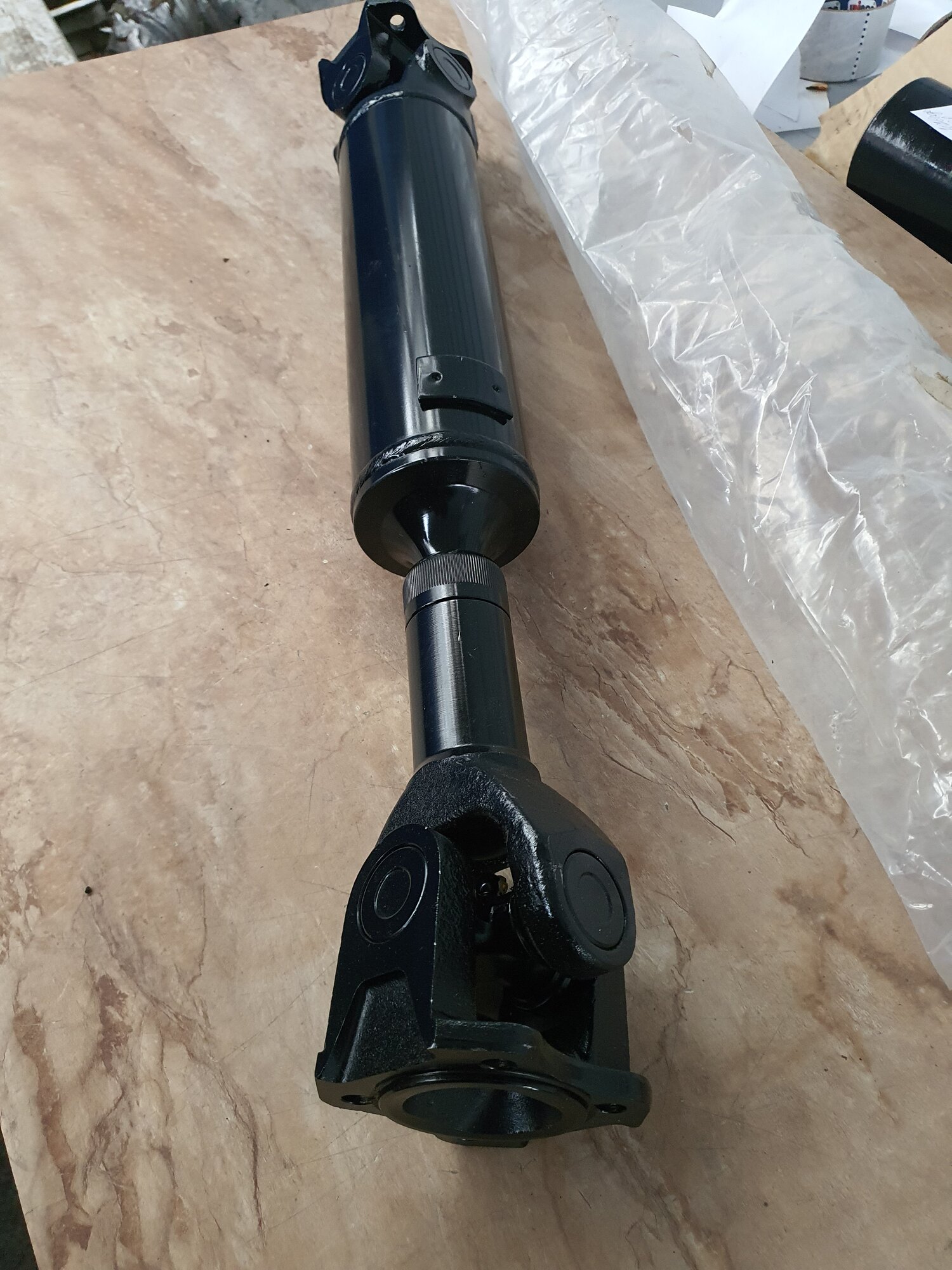 Кардан Передний Короткий Ваз Нива 2121 213 214 2131 с Крестовинами Москвич.