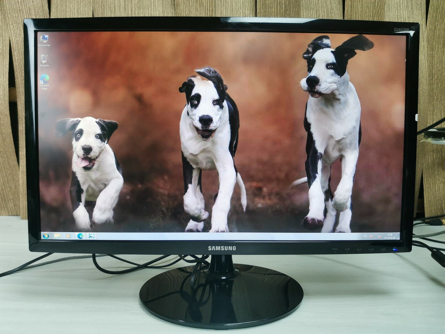 Монитор 24" Samsung S24D300H, VGA, HDMI