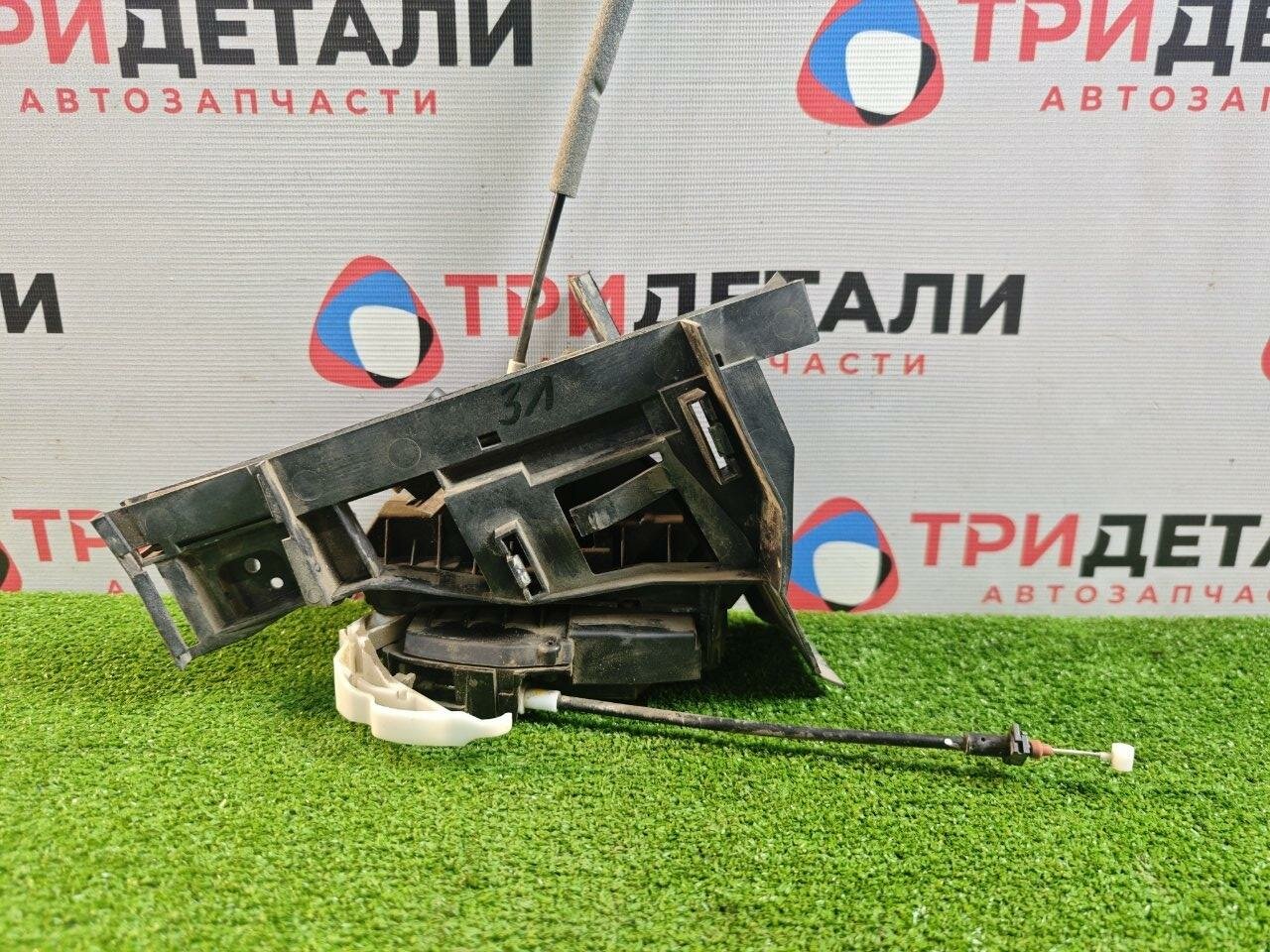 Замок боковой двери Ford Focus 1.6 IQDB 2013 задн. лев. (б/у)