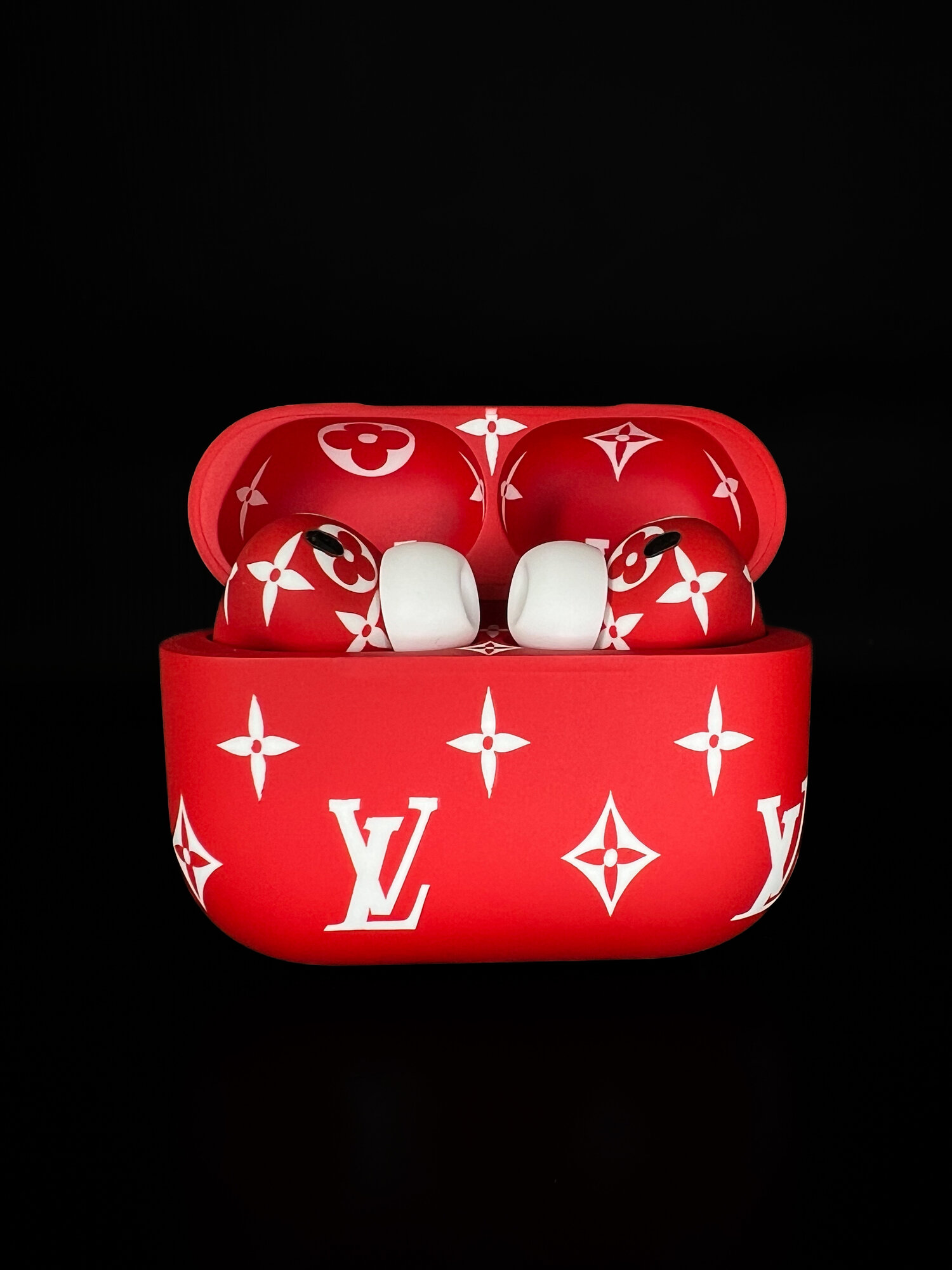 Наушники AirPods Pro 3 LOUIS VUITTON (ANC, MagSafe, 2025) "Custom LV" красные тотал