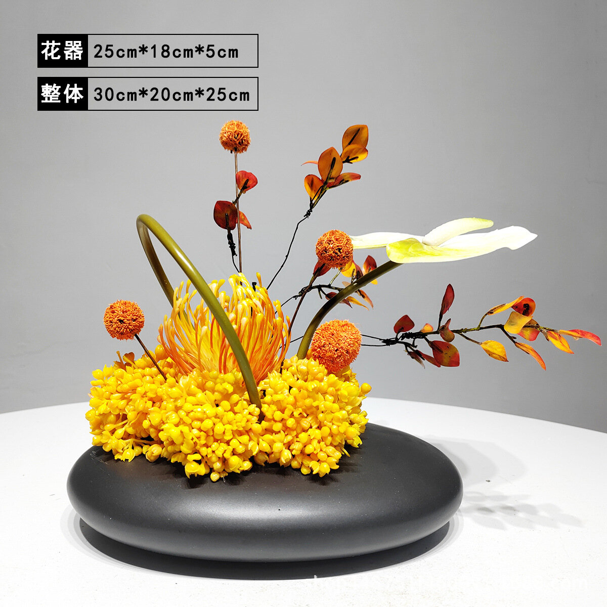 Круглый стол-вертушка в китайском стиле для отелей, центральный элемент стола с искусственными цветами, высококлассный декор в стиле легкой роскоши, декоративная цветочная композиция.