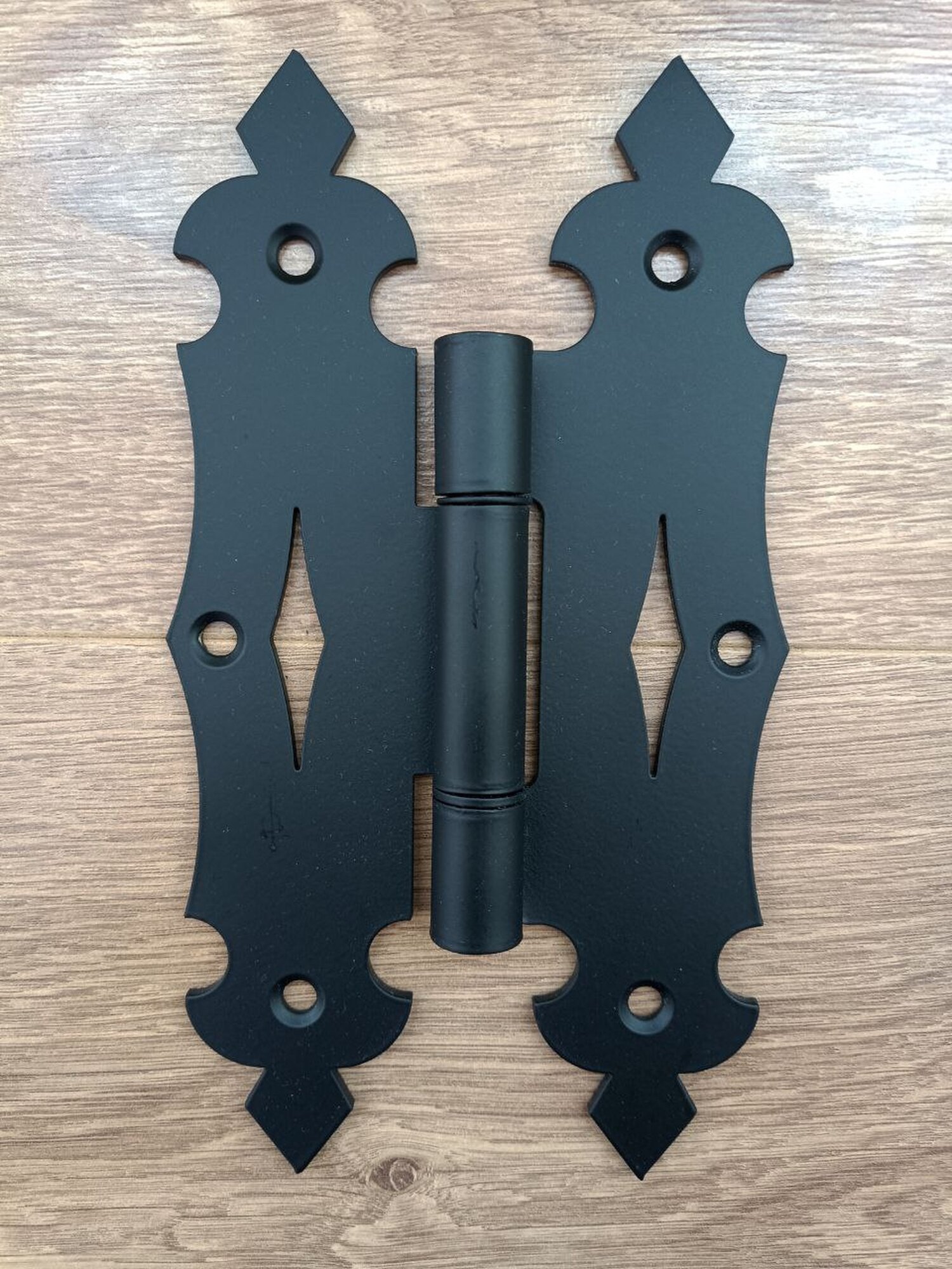 Петля фигурная DOMART "Готика" 190х105 (черный), стальная, толщина 3 мм