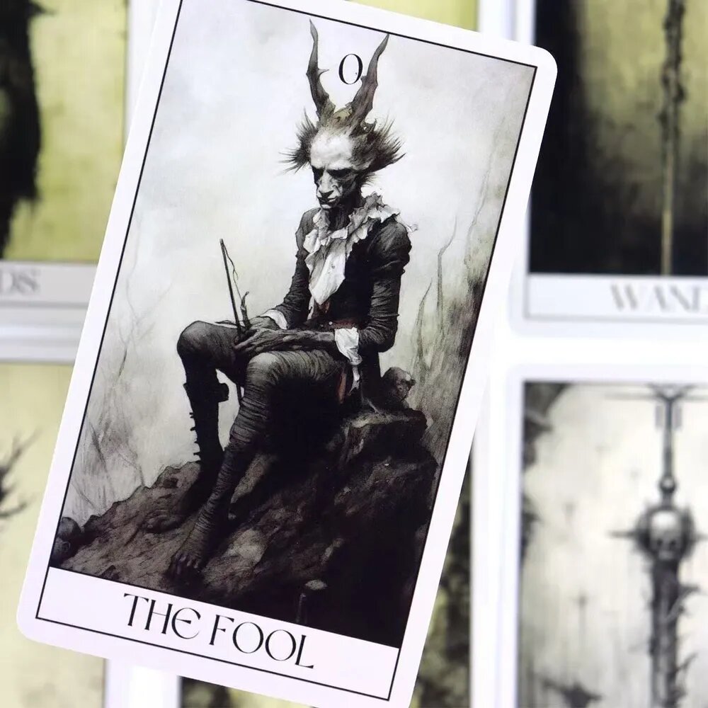 Таро Horror Tarot 10*6cm 78 карт Гадальные карты карты в стиле хоррор для гадания на русском языке — фото 1