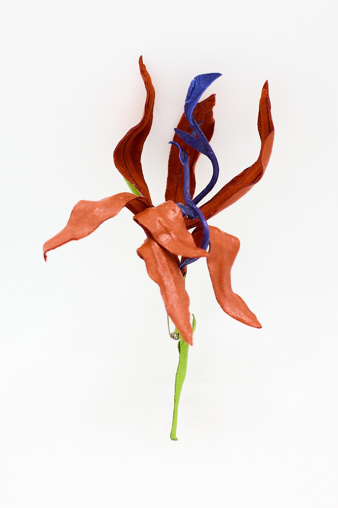 Брошь, кожа