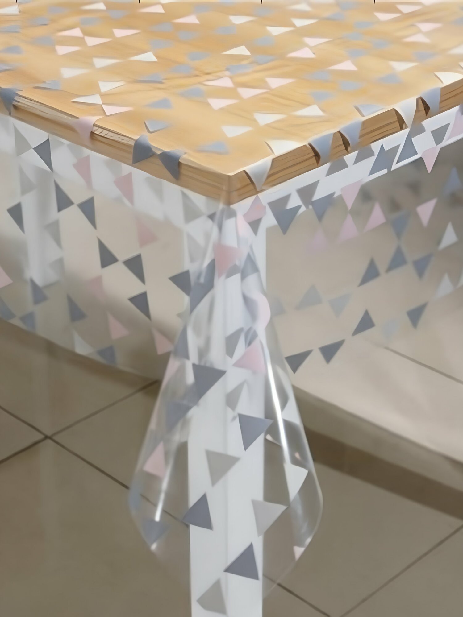 Клеенка Silvano 1.4х20 м, ПВХ, прозрачная, 0.15 мм, дизайн геометрия, серый цвет, рулон для стола, артикул RFM-1275C