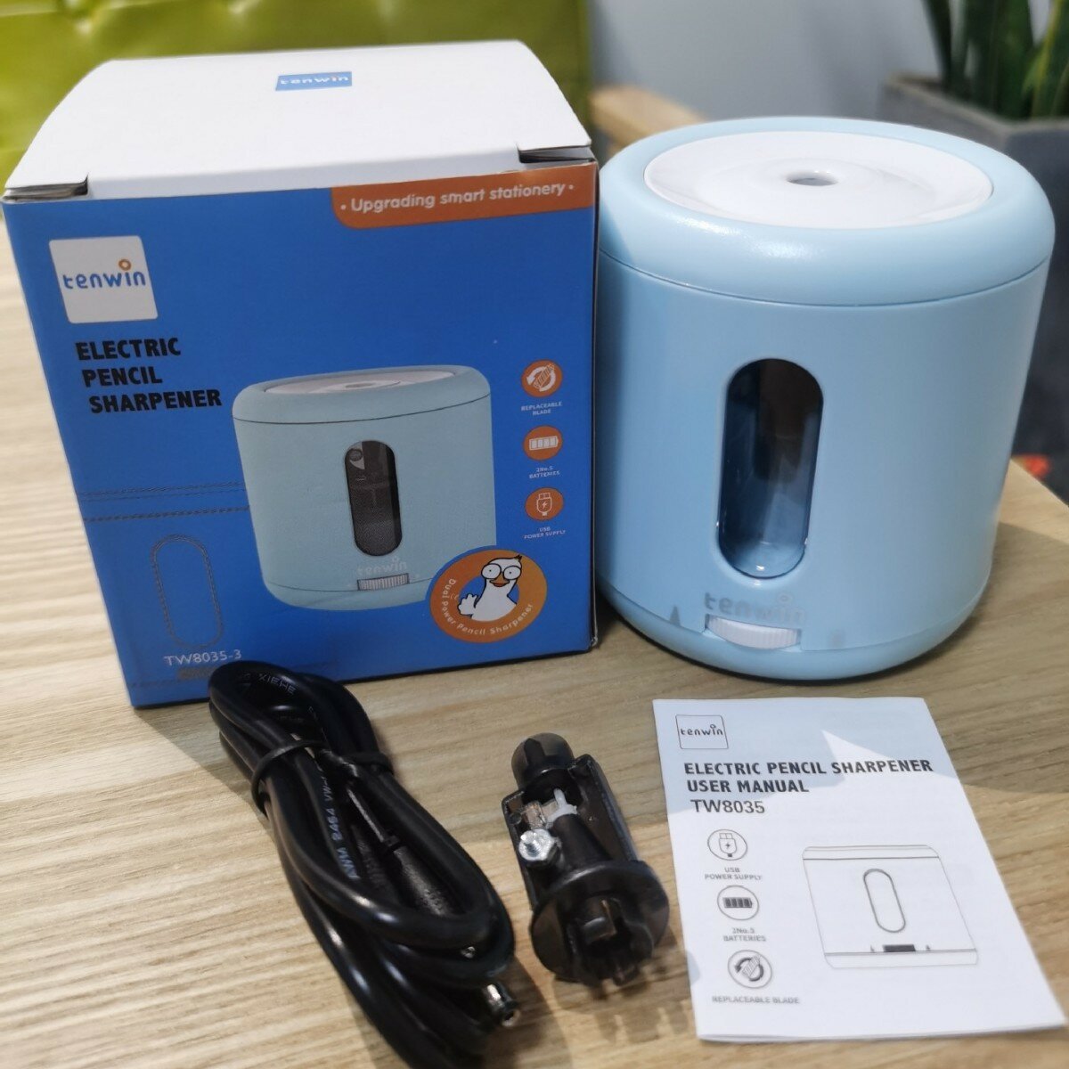 Точилка для карандашей Tenwin TW8035, электрическая, синяя