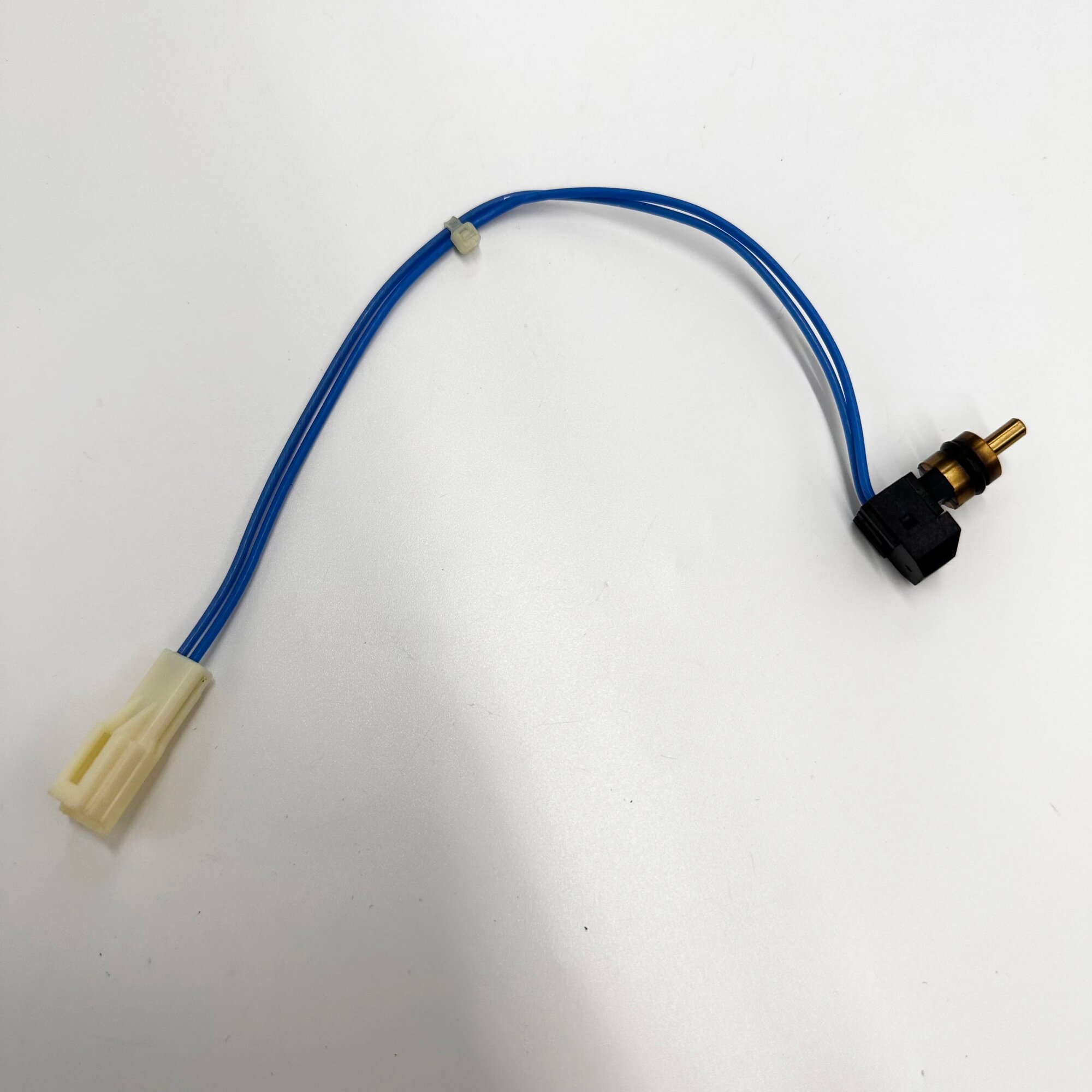 Датчик температуры трансмиссионного масла SORENTO 2004-208 BORREGO 2008 mohas 2009 OEM 462214C000 46221-4C000