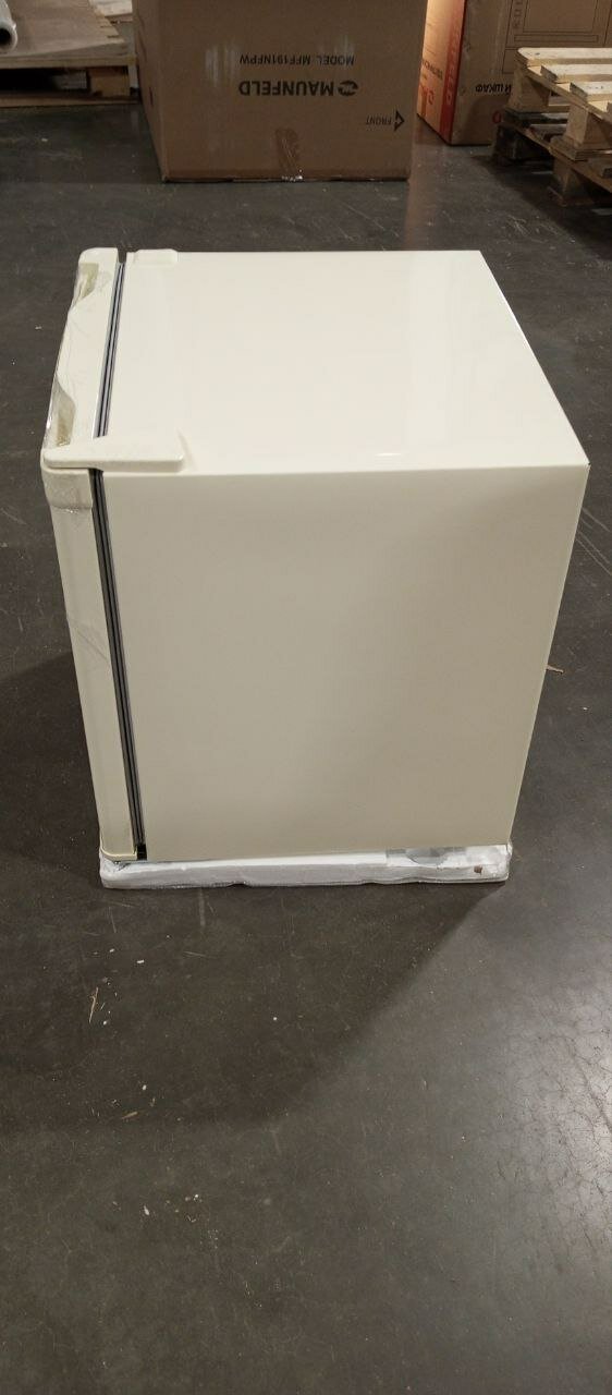 Холодильник MAUNFELD MFF50BG