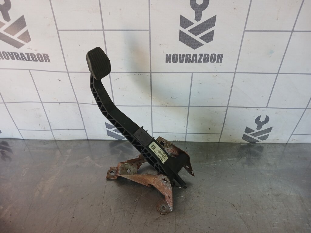 Педаль сцепления Ford Focus 2 05-08