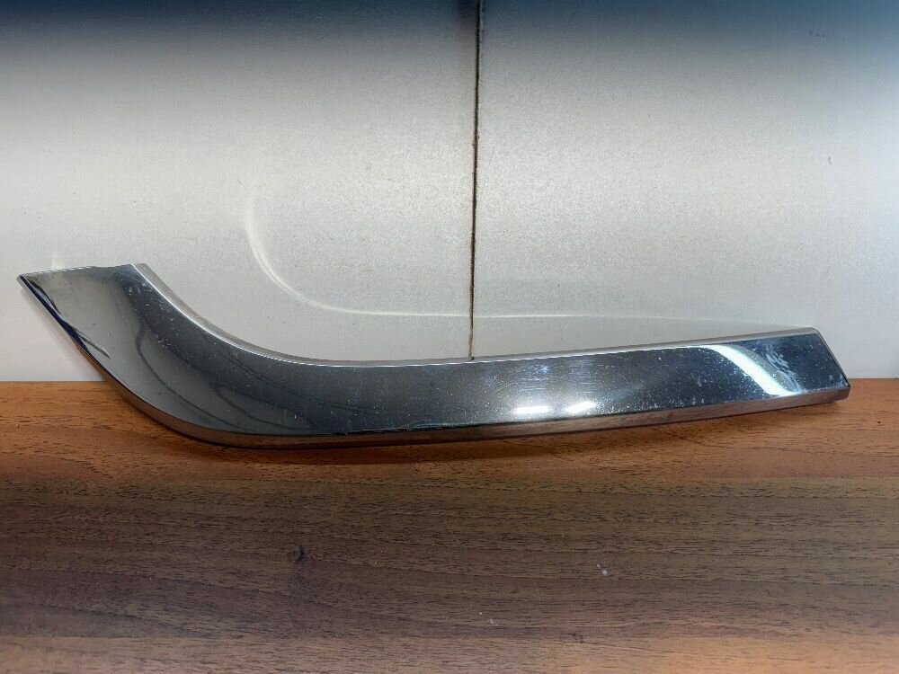 Молдинг переднего бампера ВАЗ (LADA) Vesta