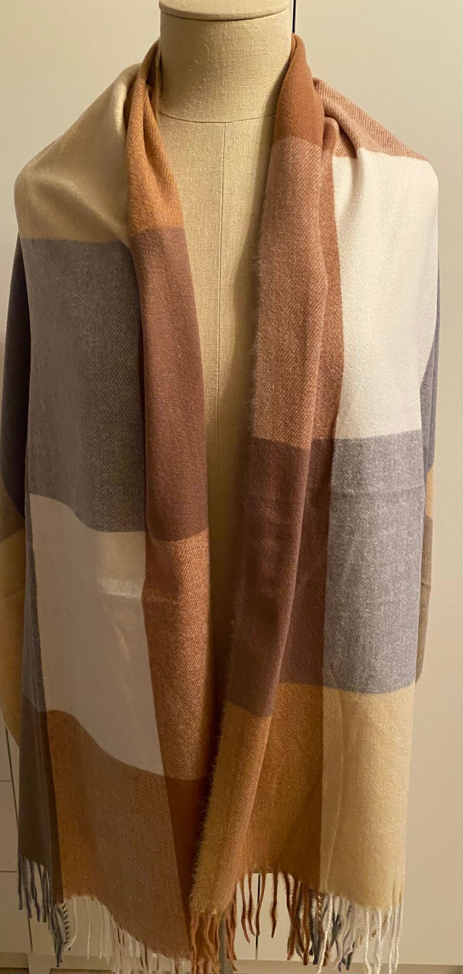 Палантин для женщин