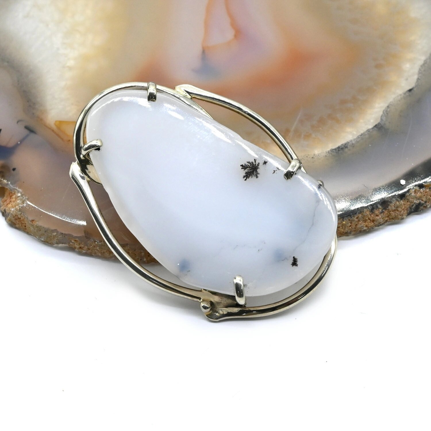 Брошь, опал