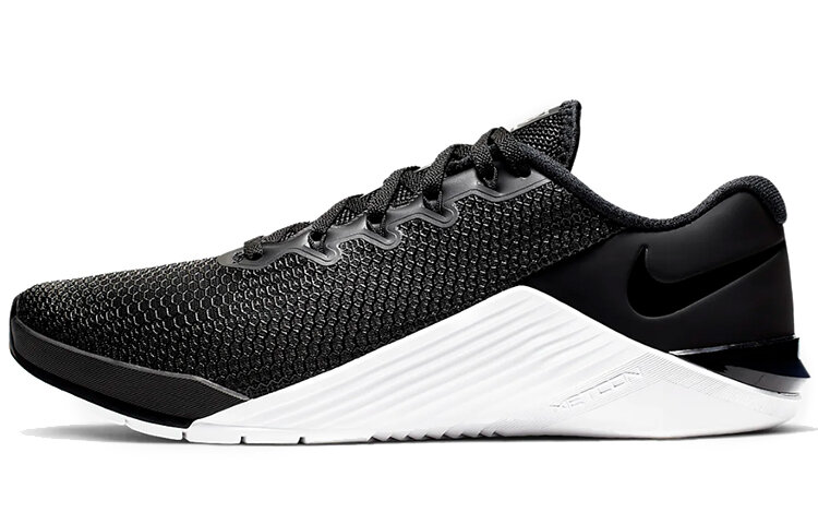 Кроссовки Metcon 5