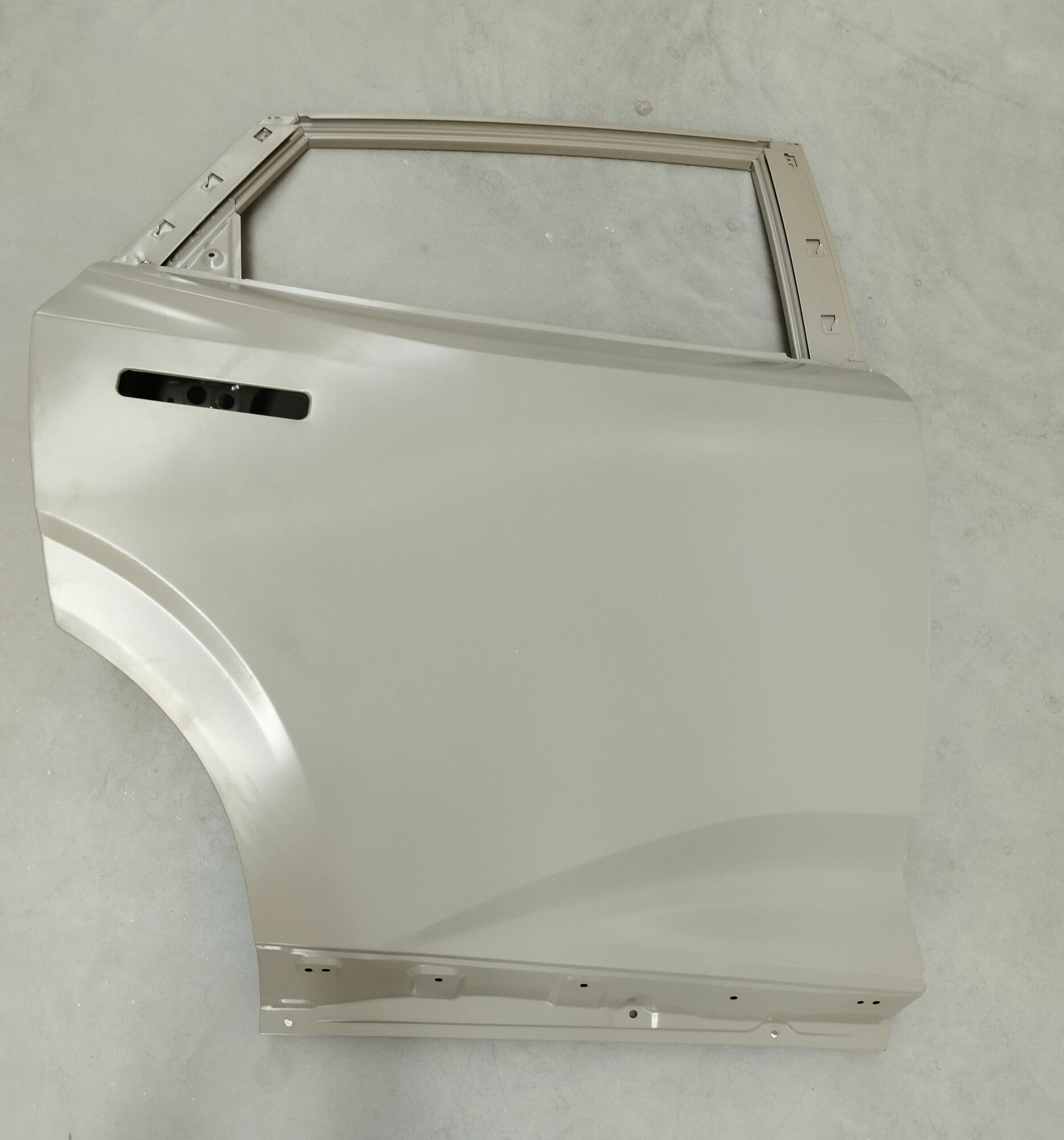 Дверь задняя правая Changan UNI-K [2.0 16V 8AT внедорожник 4X2 Turbo] CD569F2701031301